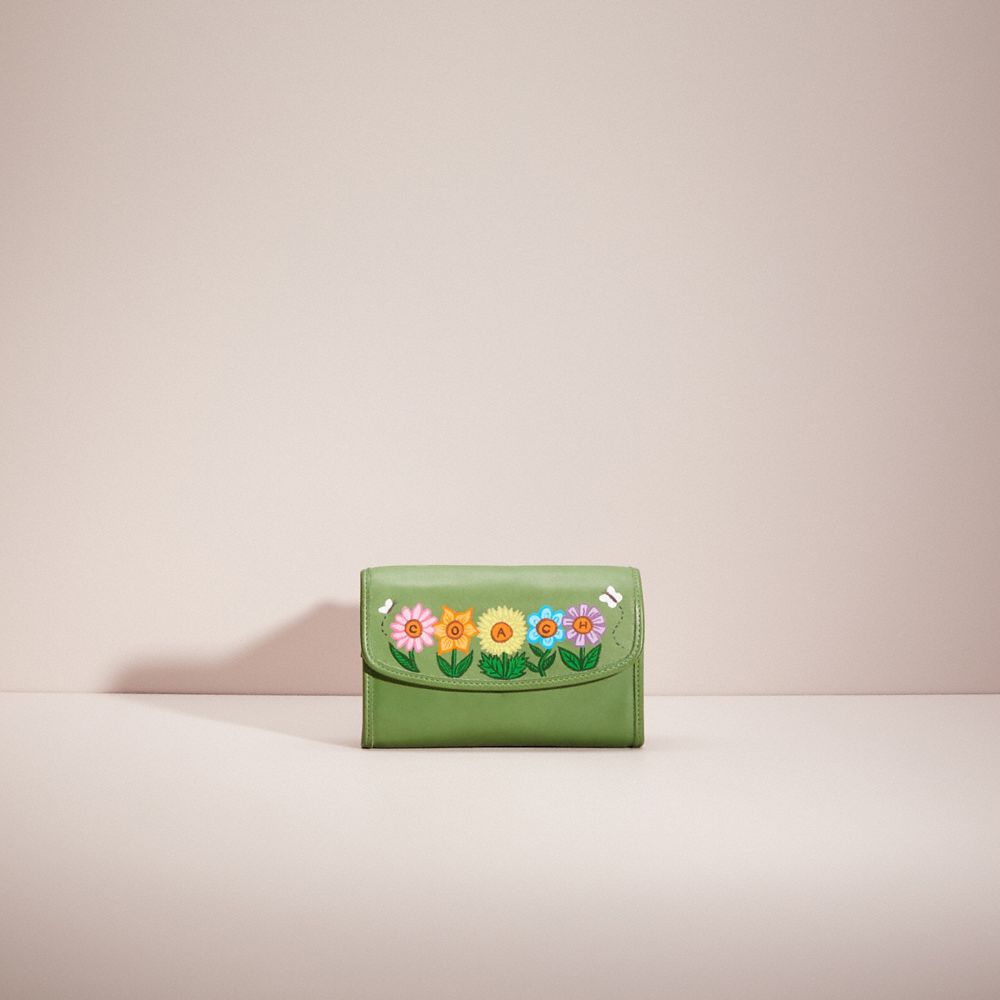 Upcrafted Vintage Envelope Swing Wallet | COACH®